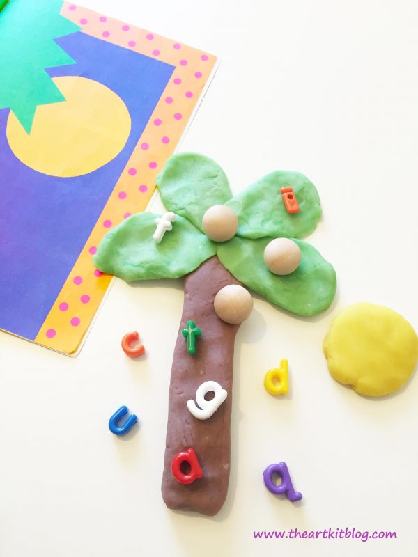 Chicka Chicka Boom Boom {Storytime + Playdough Activity} - The Art Kit