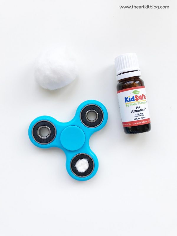 How to Use Essential Oils with Fidget Spinners - The Art Kit