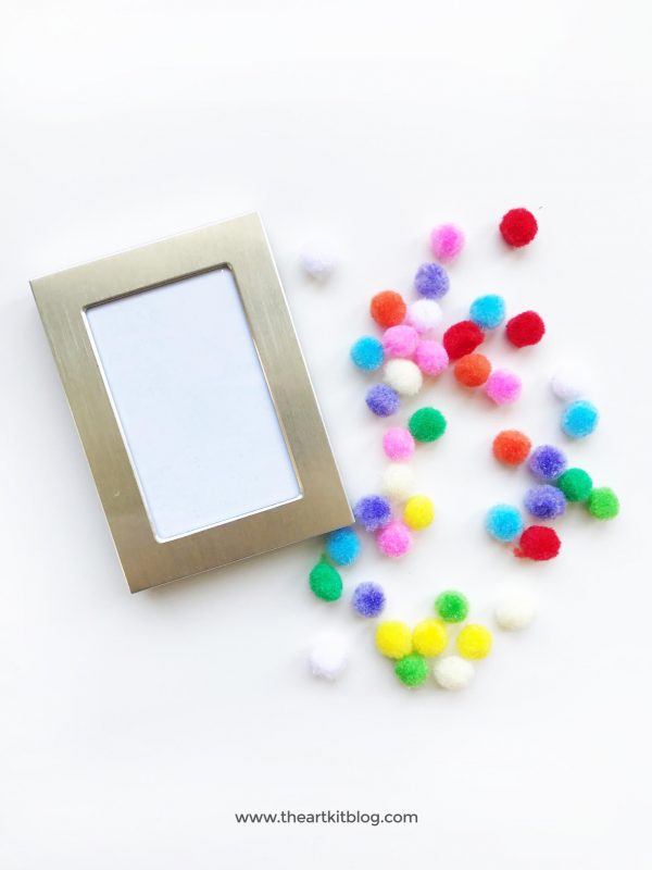 Easy DIY Pom Pom Picture Frame - The Art Kit