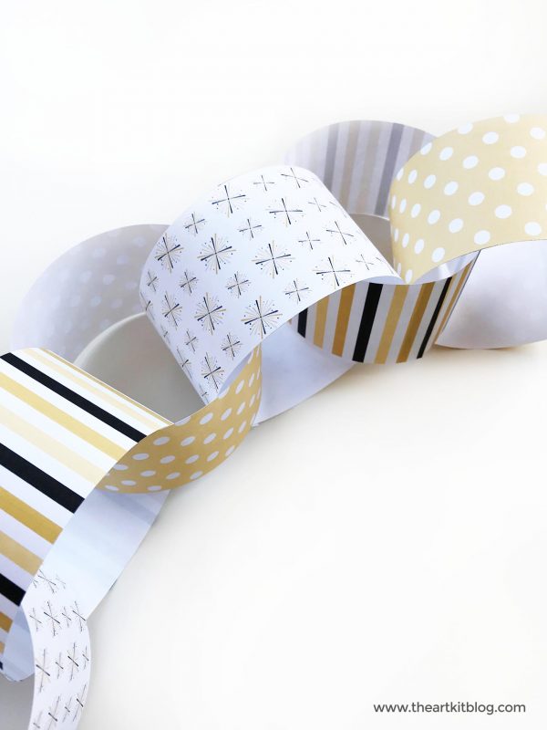New Year Countdown Paper Chains {Free Printable} - The Art Kit