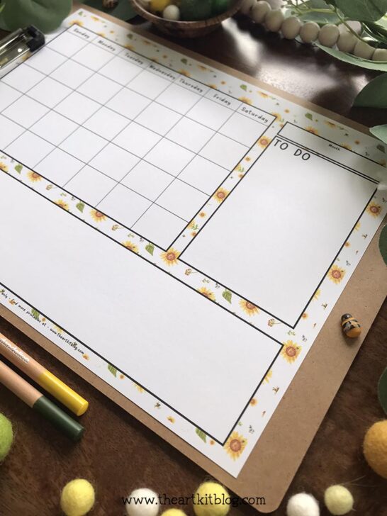 Blank Undated Monthly Calendar - Sunflowers and Bees {FREE PRINTABLE ...