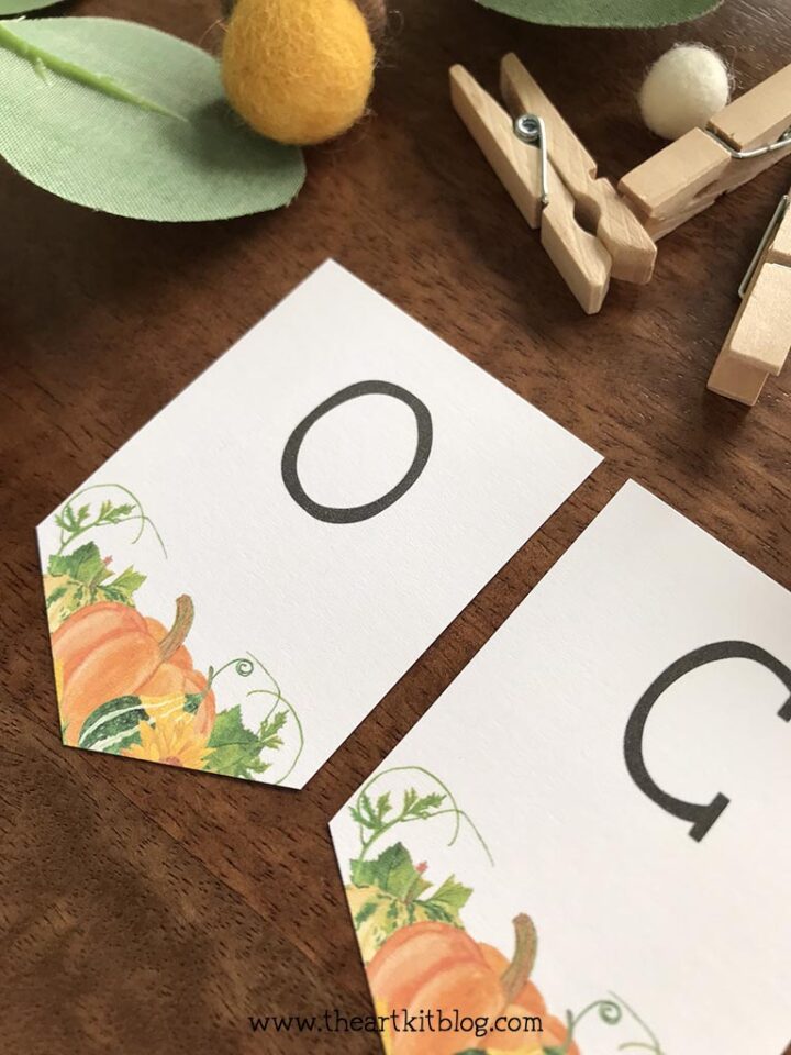 October Banner {FREE PRINTABLE!} - The Art Kit