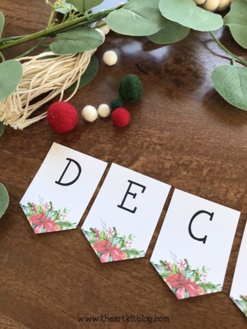 December Monthly Banner {FREE PRINTABLE!} - The Art Kit
