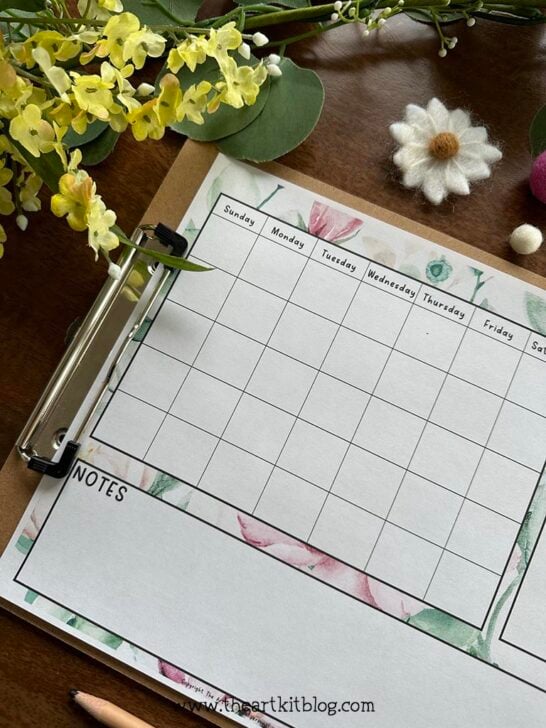 Floral Undated Calendar Planner Page {FREE PRINTABLE DOWNLOAD!} - The ...