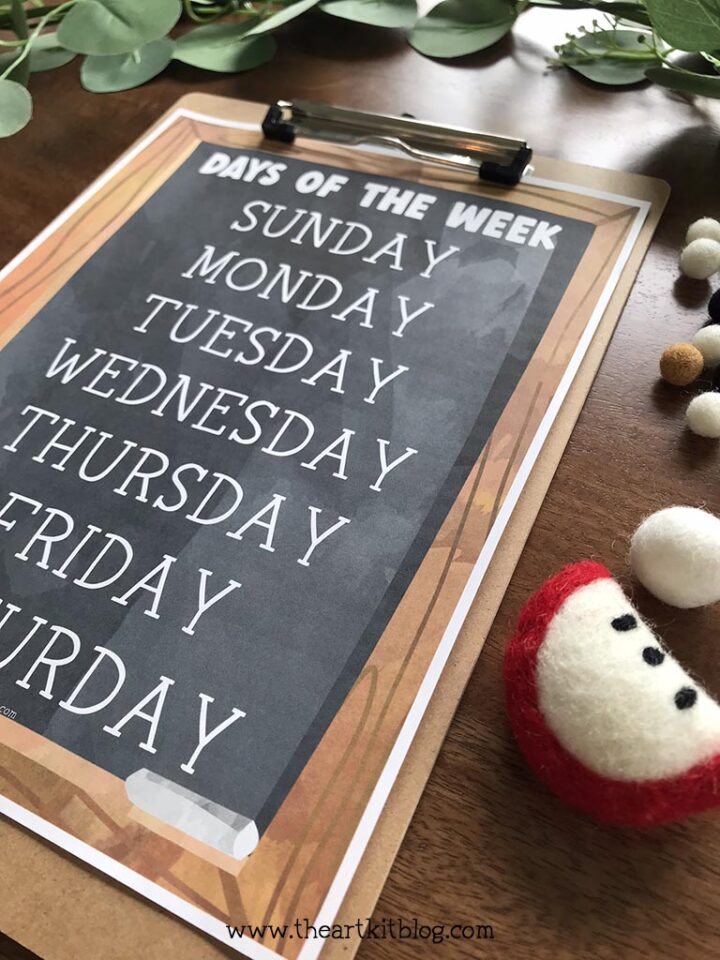 Days of the Week Chart: Chalkboard Style {FREE Printable Download ...