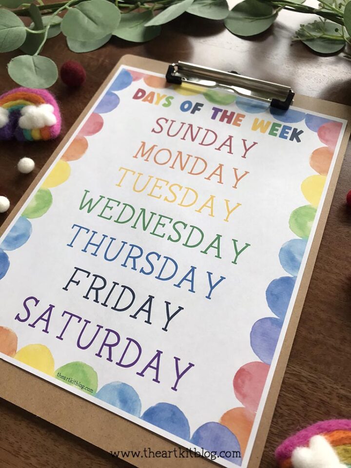 Days of the Week Chart: Rainbow Style {FREE Printable Download!} - The ...