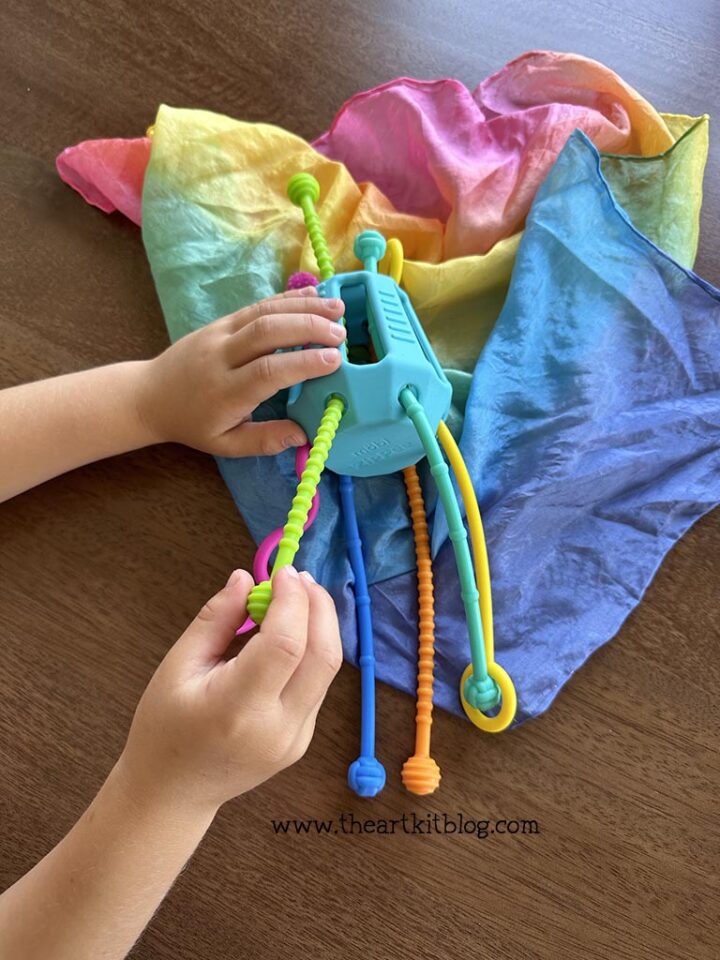 Mobi Zippee: Timberdoodle Product Review - The Art Kit