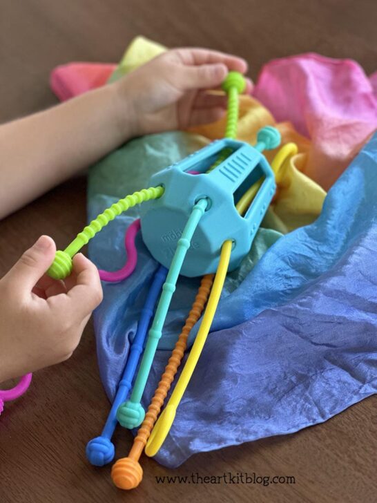 Mobi Zippee: Timberdoodle Product Review - The Art Kit
