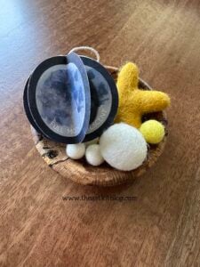 Moon Phases 3D Paper Craft {FREE PRINTABLE} - The Art Kit