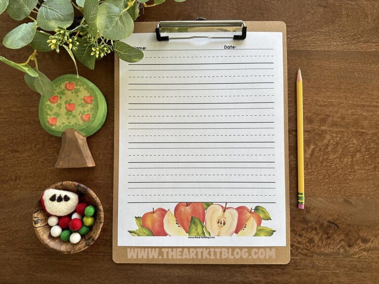 Apples Lined Paper for Notebooking (FREE PRINTABLE!) - The Art Kit
