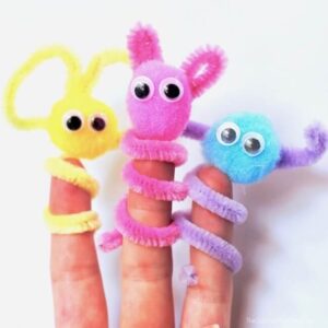 50+ Cute Pipe Cleaner Crafts for Kids - The Art Kit