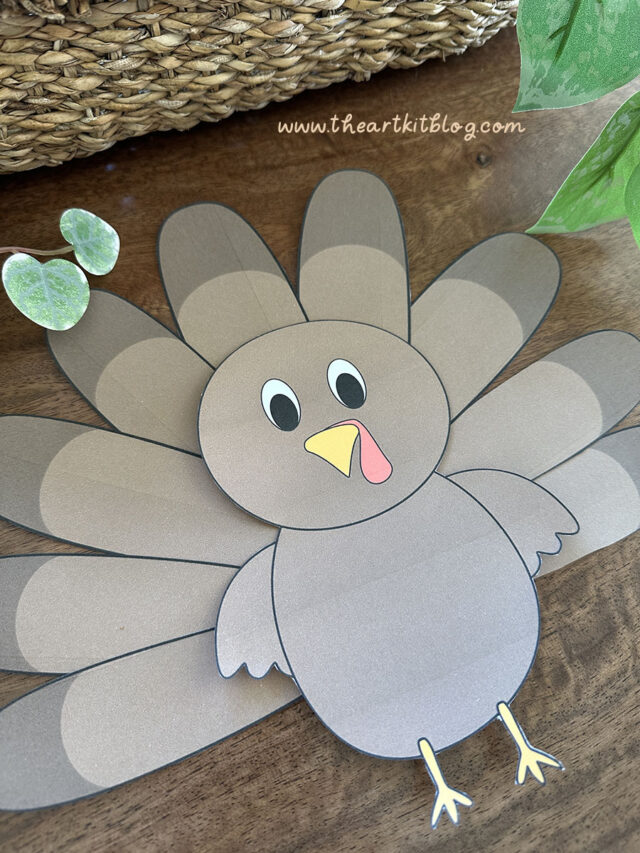 Thankful Turkey: Gratitude Craft for Kids {FREE PRINTABLE} - The Art Kit