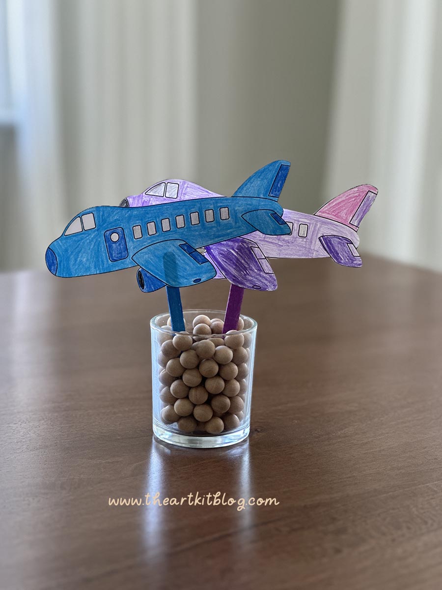Airplane Popsicle Stick Paper Craft {Free Printable} - The Art Kit