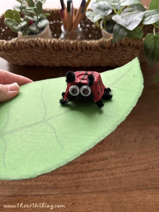 Egg Carton Ladybug Craft (+ Free Printable Leaf!) - The Art Kit