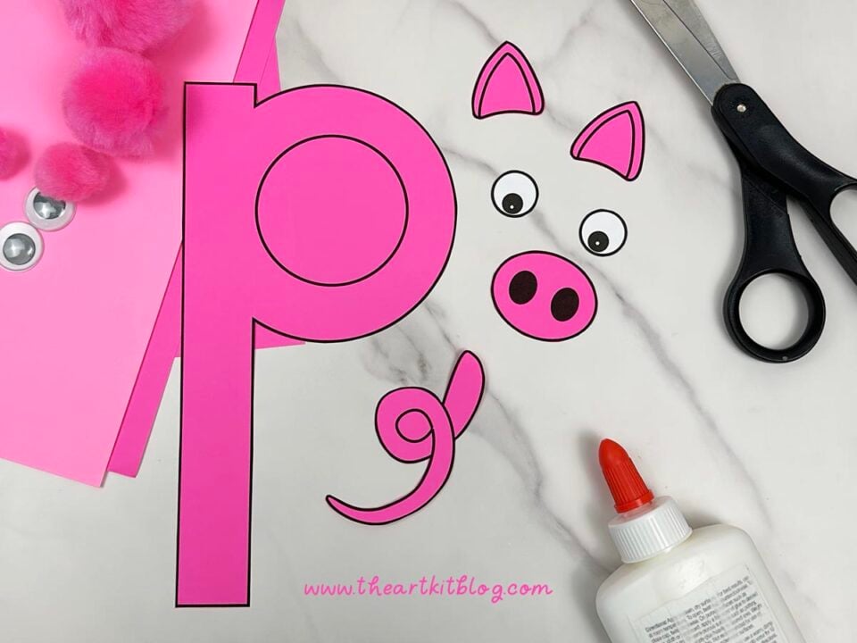 P is for Pig Paper Craft: Free Printable - The Art Kit