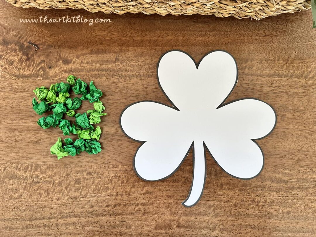 Shamrock Paper Craft {With Free Printable Template} - The Art Kit