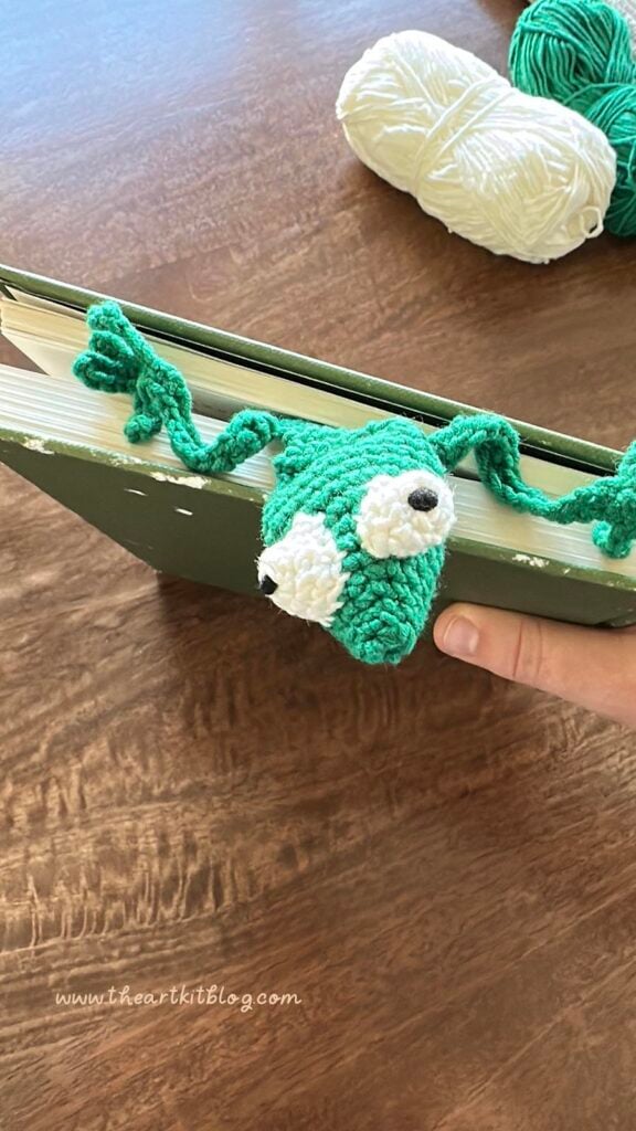 How to Make Crochet Animal Bookmarks - The Art Kit